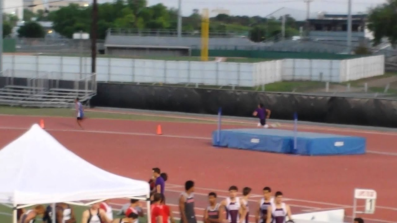 Warren HS JV track NISD District 4x400 - YouTube