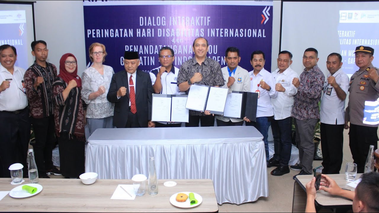 DOKUMENTASI KIAT: DIALOG & MOU GERKATIN - APINDO - GAPENSI BERSAMA BUPATI MALANG (13 DESEMBER ...