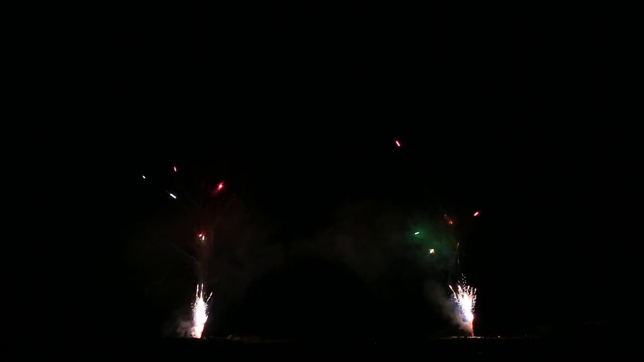 SUPA DUPA FIREWORK HUMMERS #EpicFireworks - YouTube