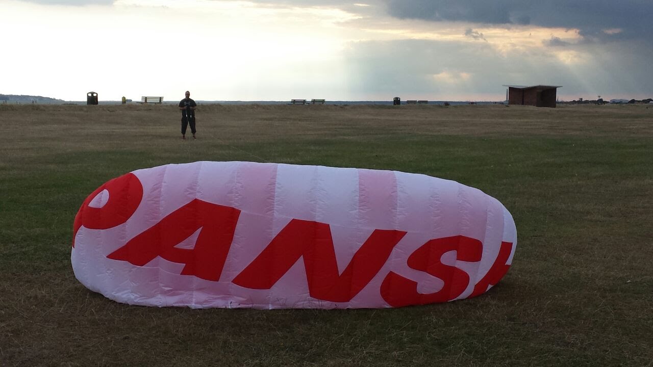 Pansh Adam 5.5 meter beginners kite review - YouTube