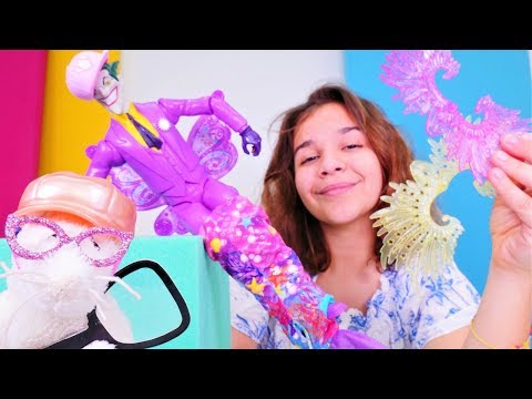 Komik video. Sema Joker'e kanat takiyor. Kız oyunları.