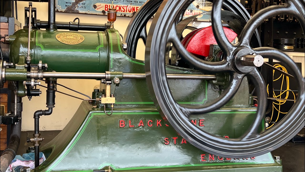 1909 Blackstone oil engine (8hp) - YouTube