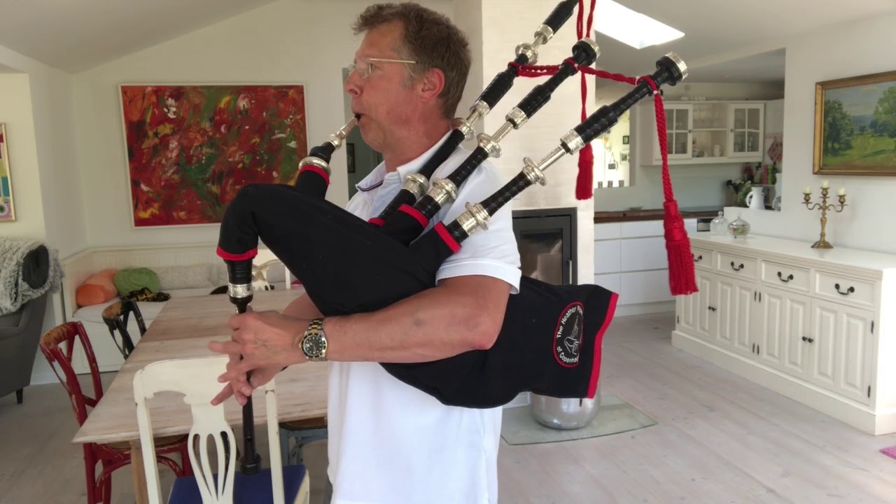 Pipe Major Donald MacLean of Lewis. Duncan MacRae bagpipes SL10 - YouTube