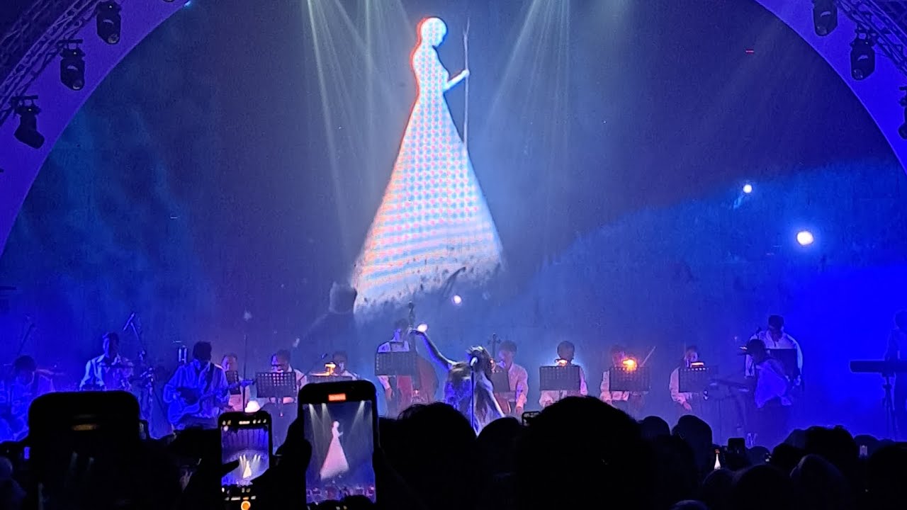 Nadin Amizah - Ah | Showcase album untuk dunia,cinta dan kotornya - YouTube