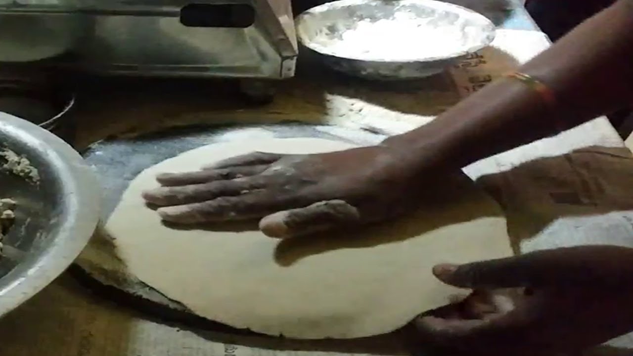 రోడ్డు side జొన్న రొట్టెలు ఎంత easy గా చేస్తున్నారో చూడండి. | Jawar ...