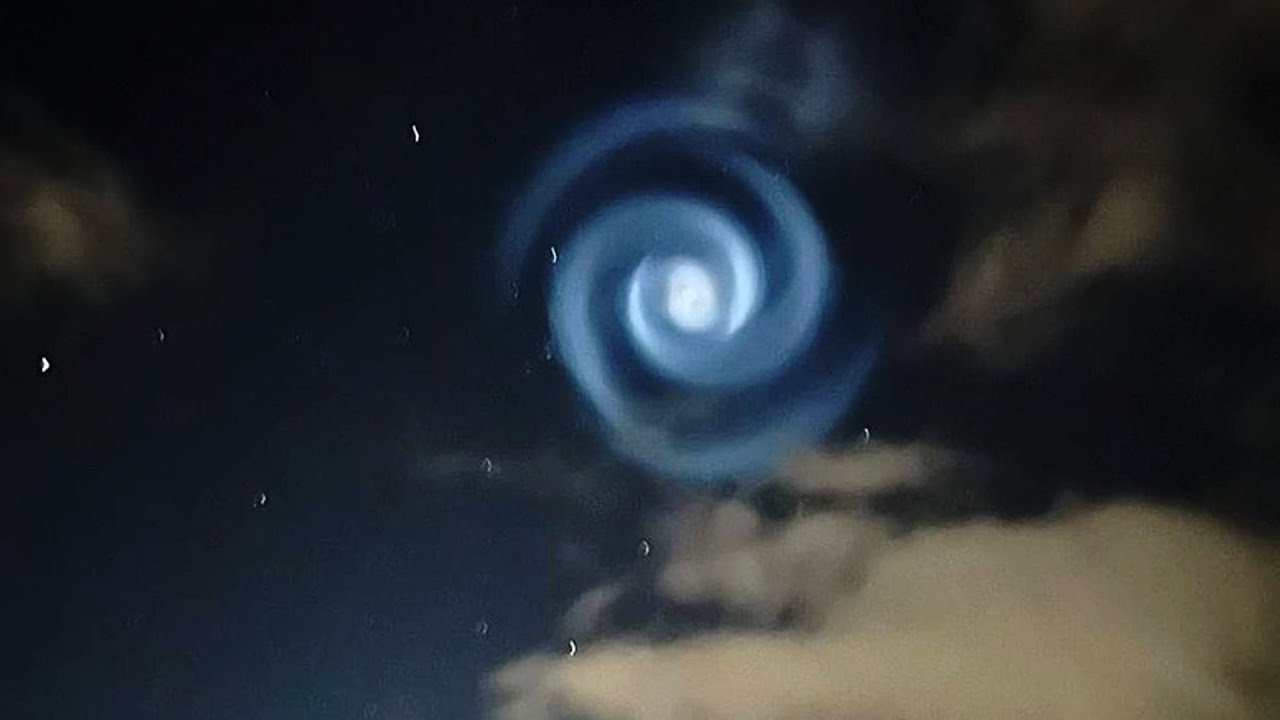 APARECEN ESPIRALES EN EL CIELO - YouTube