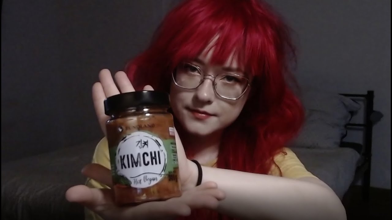 💤 [Polish ASMR] TEST Kimchi z lidla *OPIS* (whispering, eating sounds ...