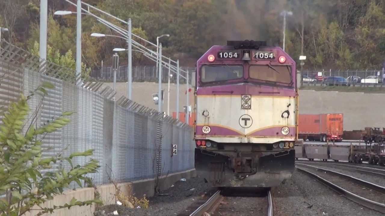 Worcester: MBTA Commuter Train (1054) @ Union Station - YouTube
