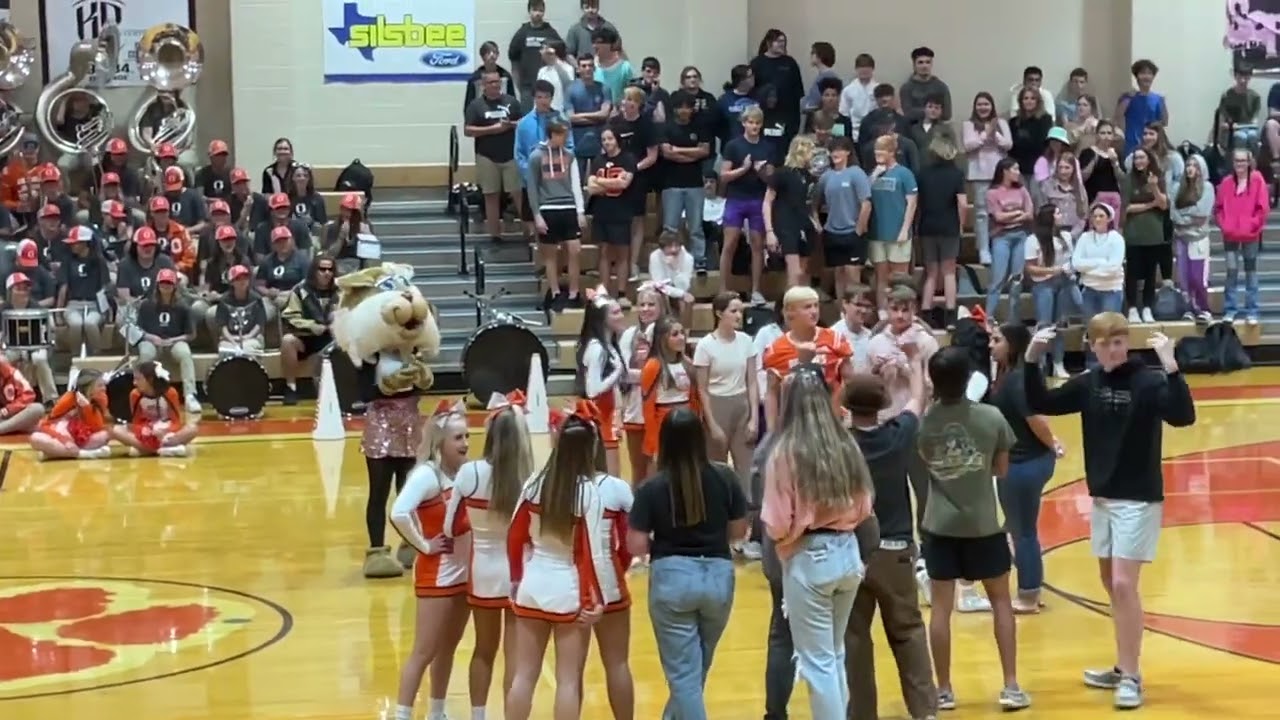 2023 Senior Pep Rally game 10.27.22- Juniors win! Sing a song with the ...