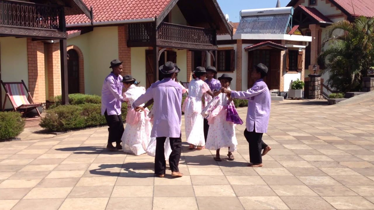 Malagasy Traditional Dance and Song: square formation - YouTube