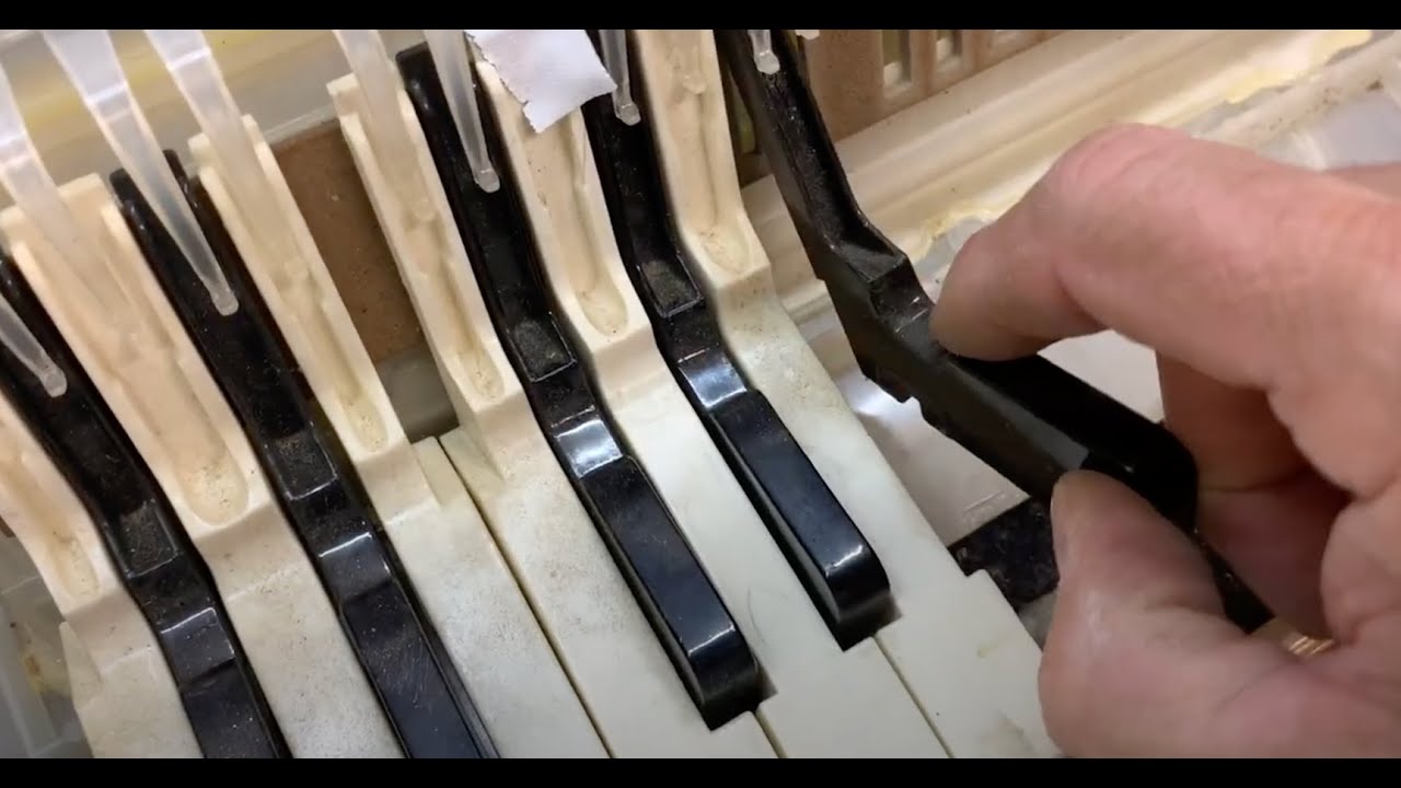 Vintage Tech: Emenee Organ - YouTube