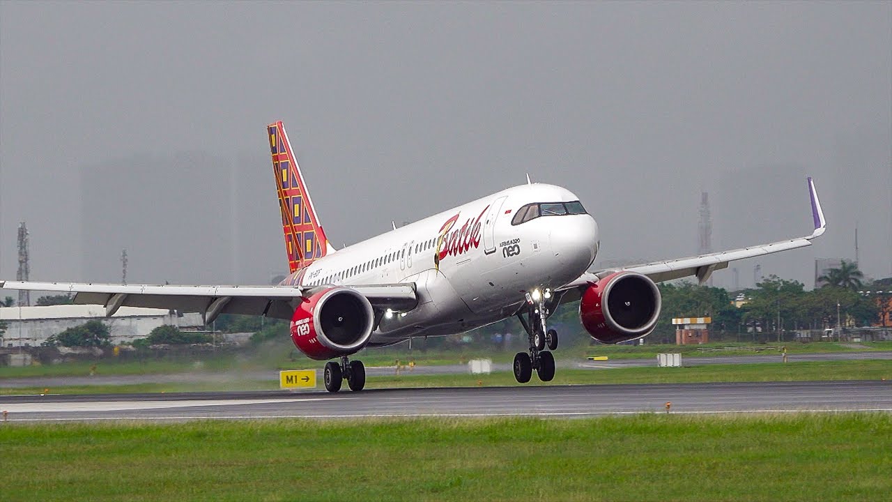 20 MENIT Video Pesawat Takeoff Landing Di Bandara Terbesar Jakarta ...