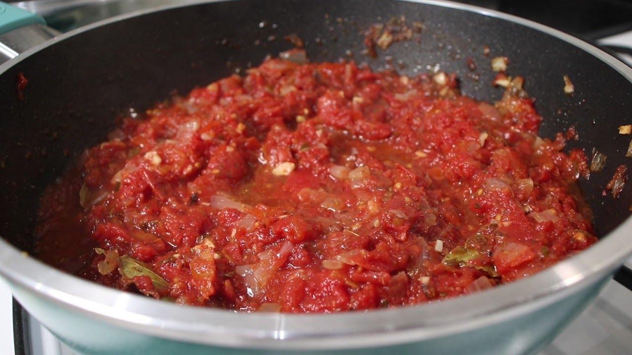 Como hacer SALSA de tomate o TUCO (FÁCIL) - YouTube
