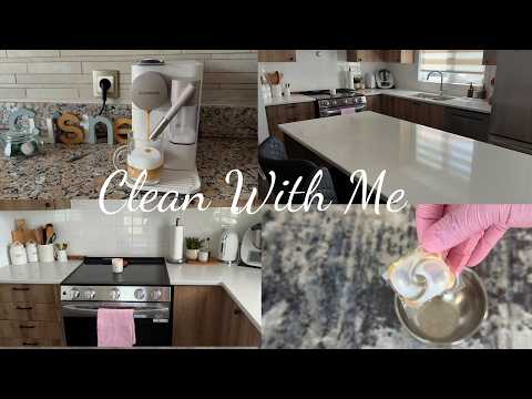 EXTREME CLEAN WITH ON A HOT DAY ✨KITCHEN & LIVING ROOM ROOM REFRESH CLEANING MOTIVATION