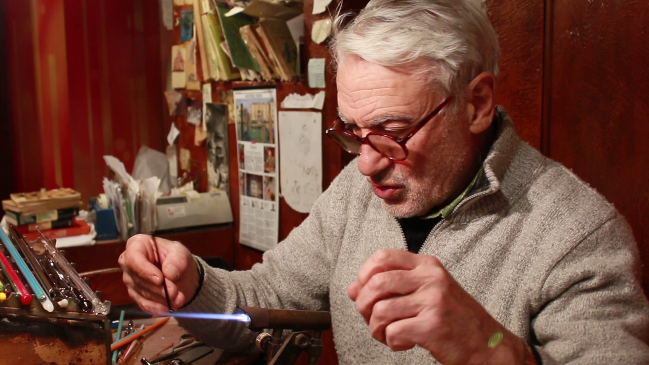 Bruno Amadi and his glass sculptures - YouTube
