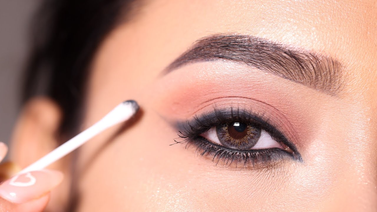 Smokey Eyeliner Look using Q-Tip || Everyday easy eye look || Shilpa ...