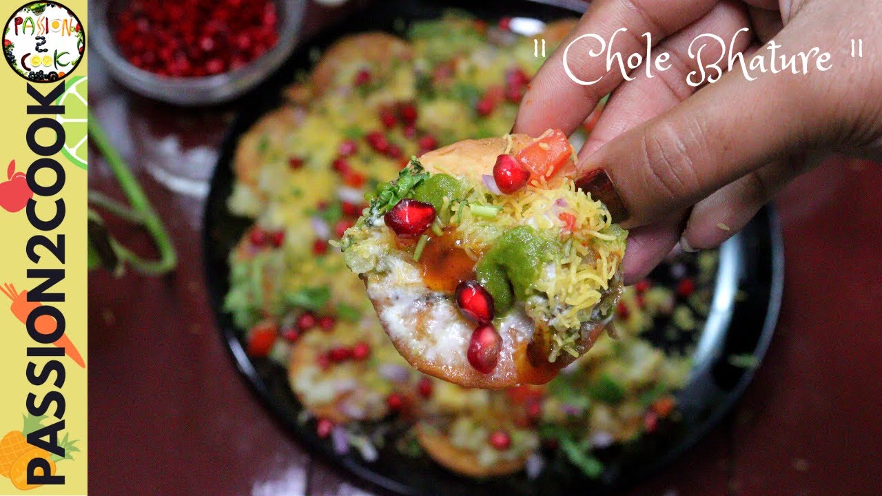Papdi Chaat | Dahi Papdi Chaat | Street Style Chaat - YouTube