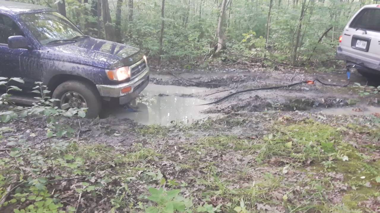 4runner stuck in mud bubba rope to the rescue - YouTube