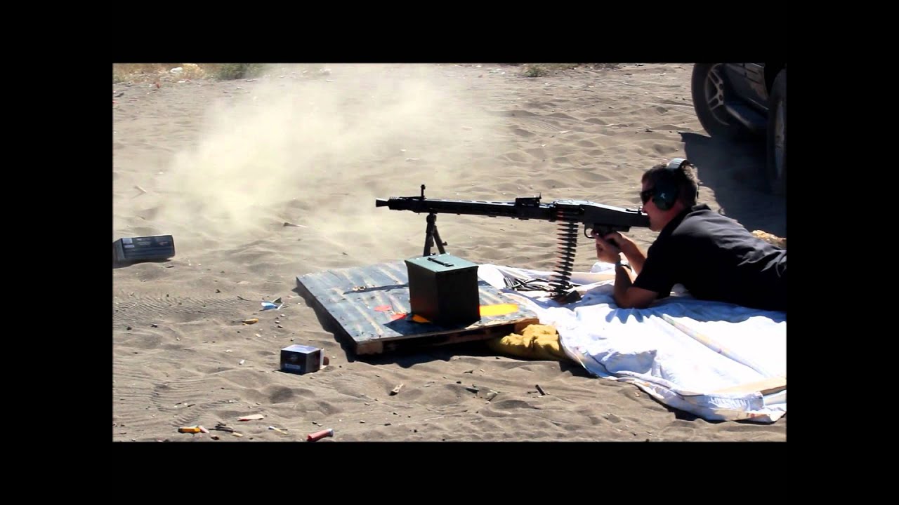 MG42 Shooting Over Sand - YouTube