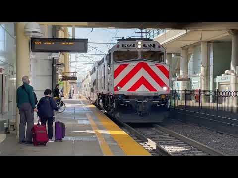 Caltrain Ride from Millbrae to Menlo Park behind F40PH-922 - YouTube