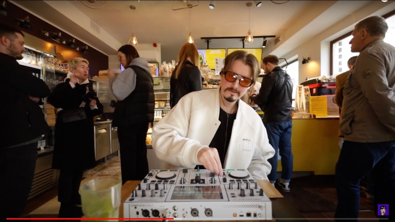 Good mood cafe mix / Chillout flavour trip music / Jazz funk disco ...