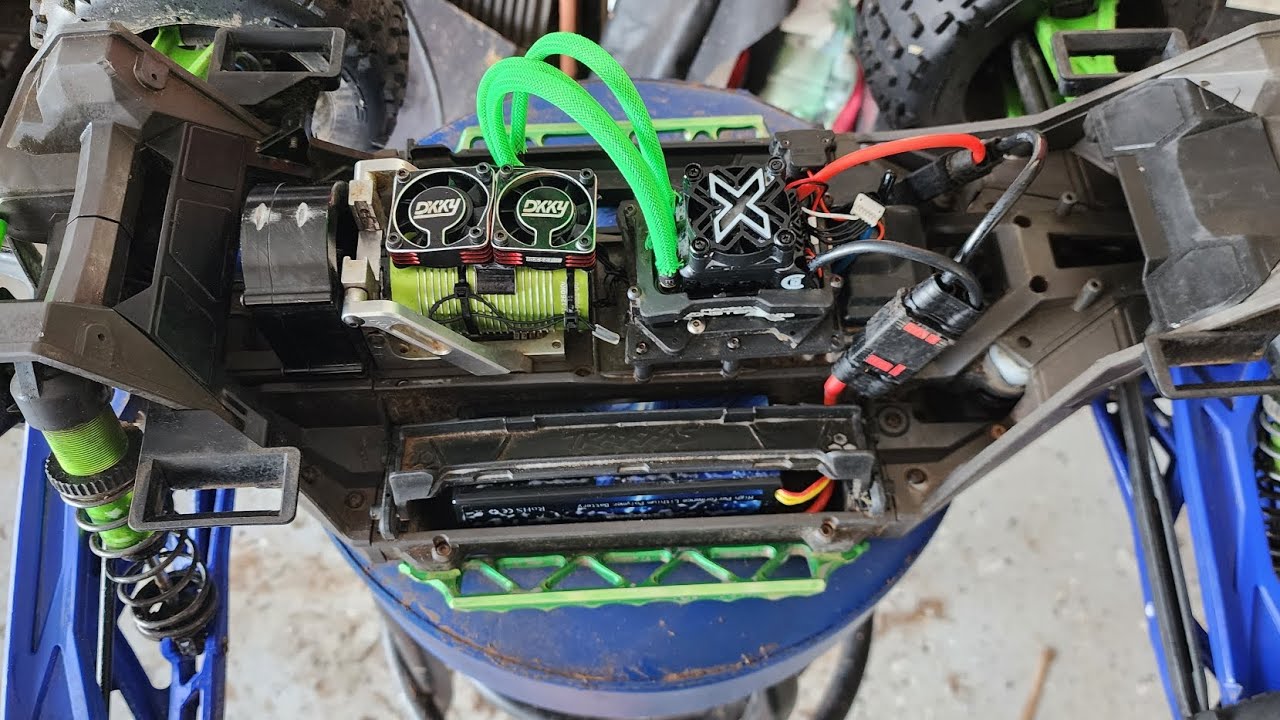 CASTLE 1717 1265KV MOTOR- XRT- MMX8S - YouTube