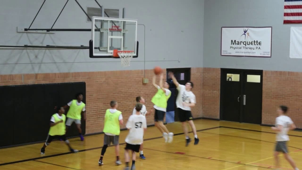 Reggie Dennis #7 - 5'8 G Class of 2021 Kansas City Recruiting Event ...