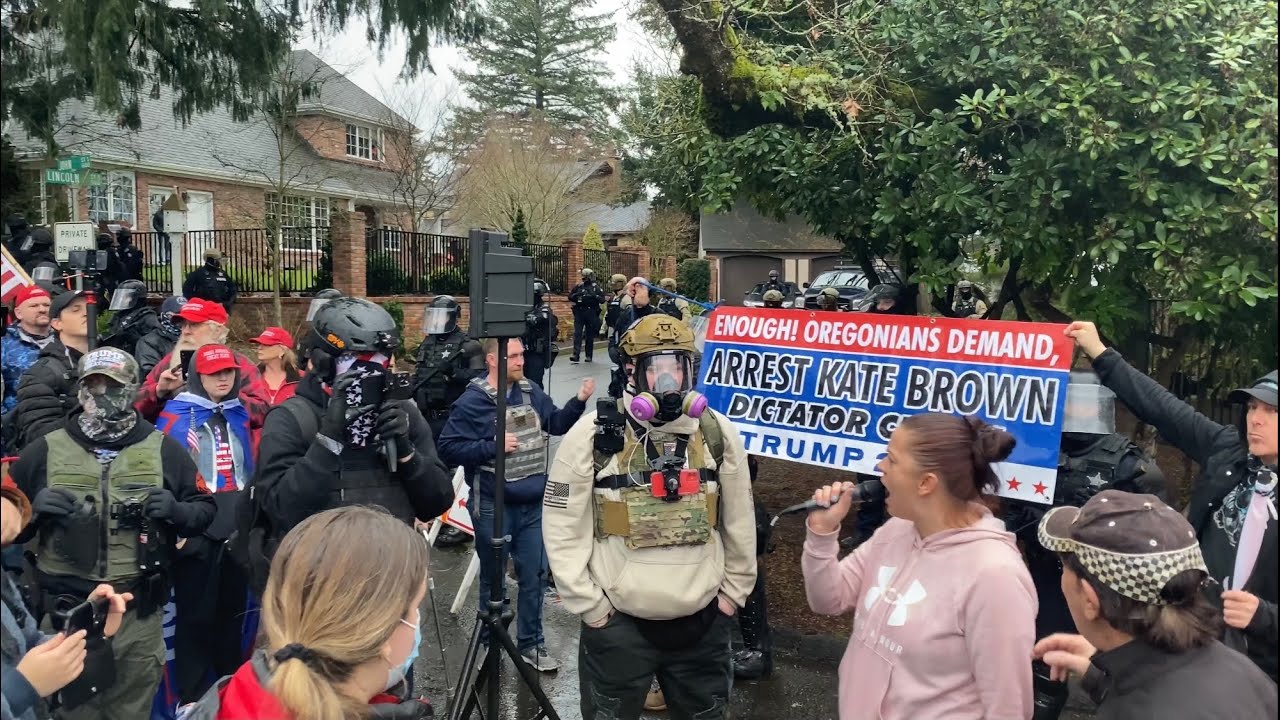 Protest at Oregon Governor Kate Brown’s House in Salem - YouTube