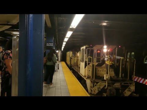 MTA: Work train arrives and leaves Jay St-Metrotech (Crane,flatbeds,and ...