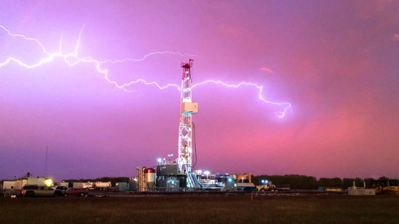 Copy of Amazing Drilling Rig Lightning Show In Alberta Canada HD - YouTube