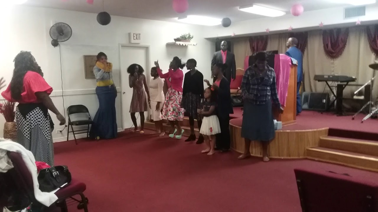 Revelation church praise team singing in our 15 years of revival 2019 ...