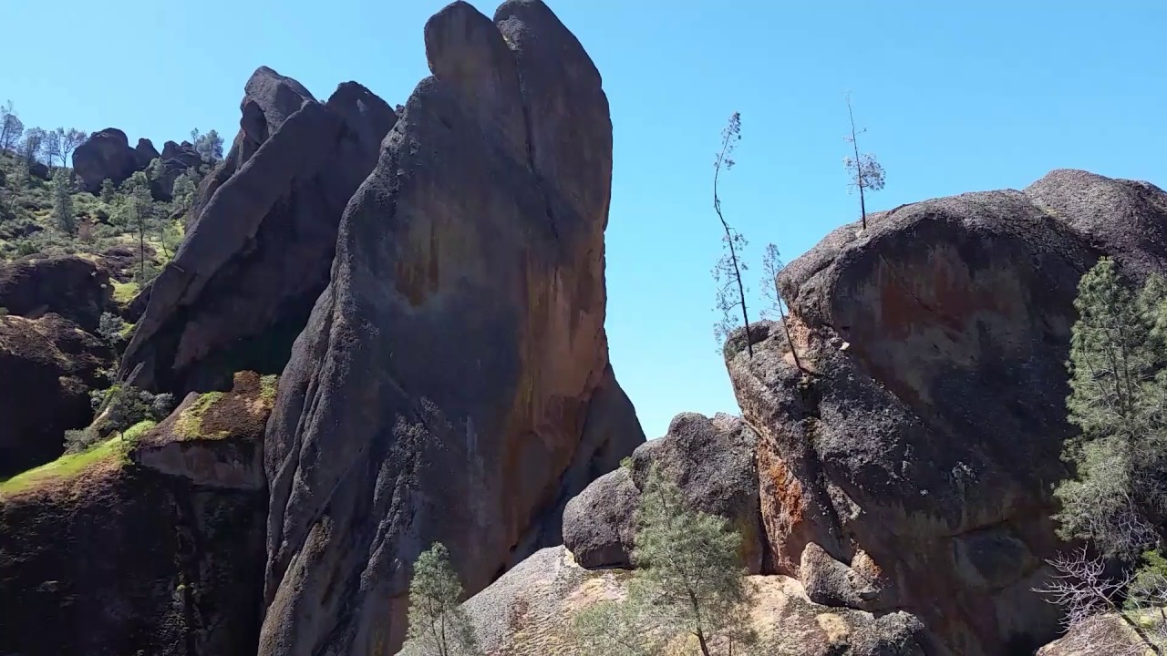 Spectacular Views from the Balconies Cliffs Trail in Pinnacles National ...
