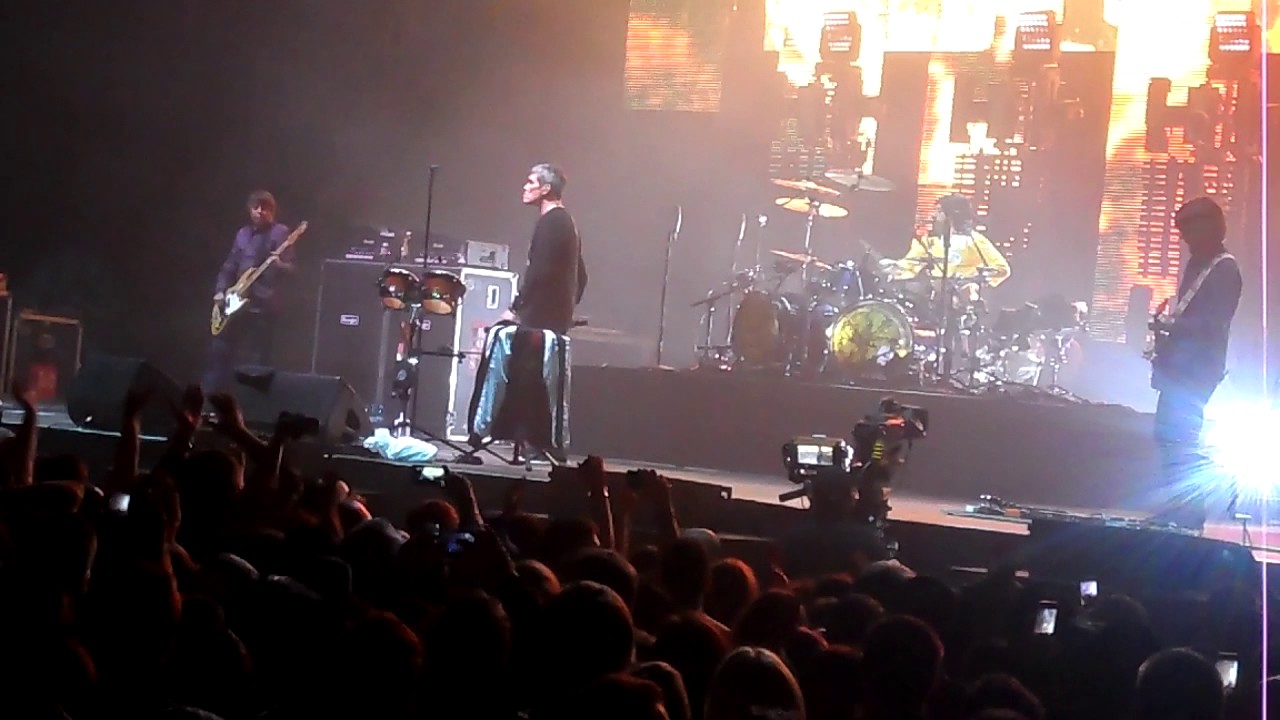 Sally Cinnamon - The Stone Roses Live In Belfast 2017 - YouTube