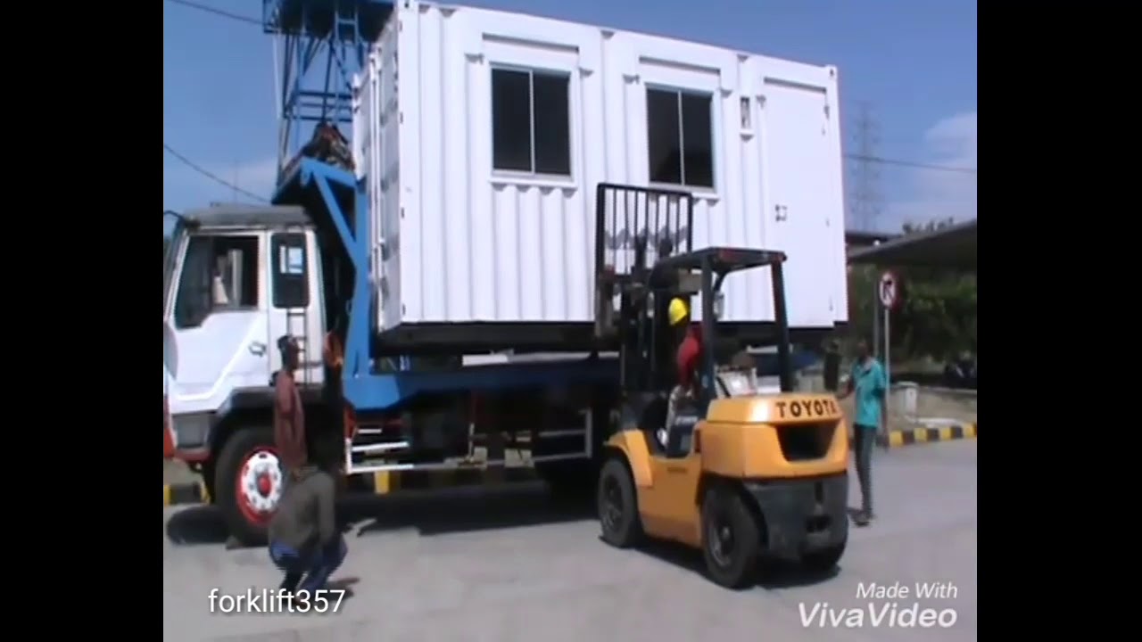 Amazing forklift skill, Cara menurunkan container 20ft dengan forklift ...