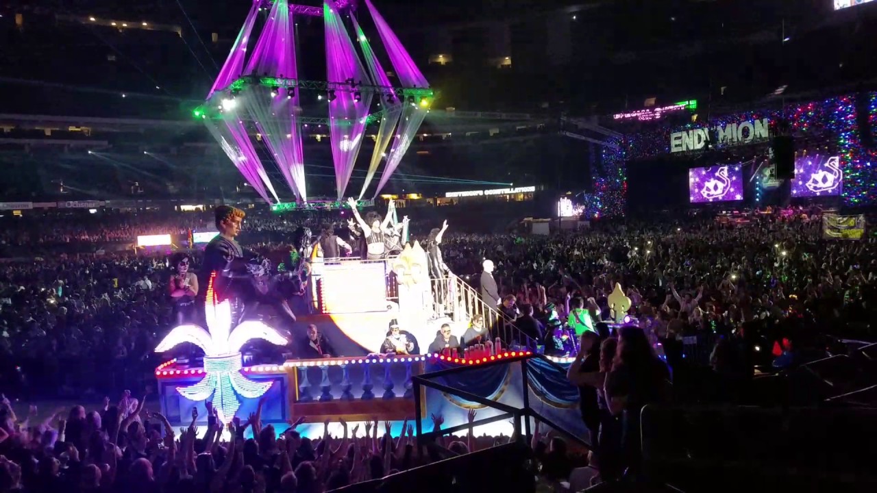 KISS Float Endymion Extravaganza - YouTube