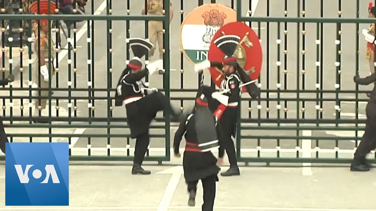 Closing Ceremony at Pakistan-India Border on Independence Day Amid ...