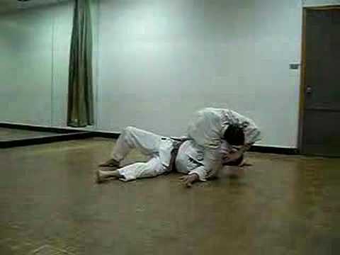Hiko Ryu Taijutsu Basic Techniques Kenteigatame Kiyoshi Takeuchi - YouTube