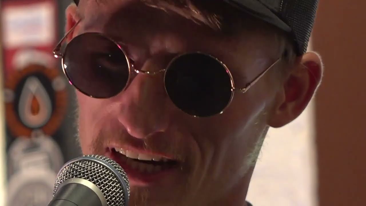 Shane Lester Things are Lookin' Right (When they're All Wrong) - YouTube