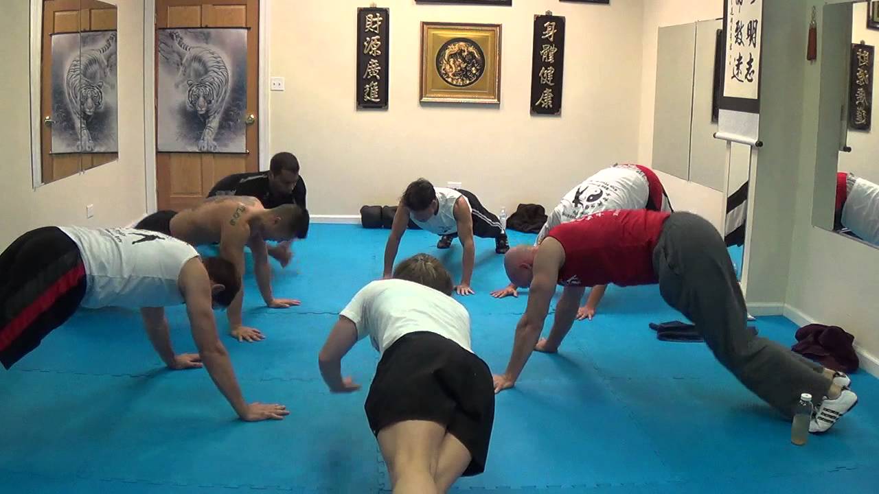 200 Team Clap Pushups With Situps - YouTube