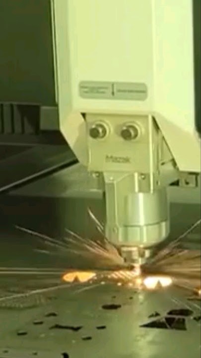 Fiber laser doing laser things...#radan - YouTube