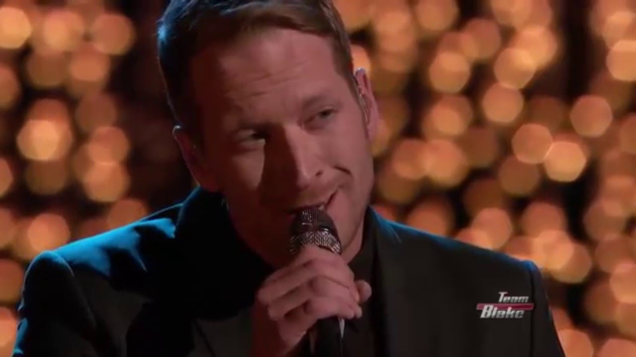 Barrett Baber Sings Legendary Silent Night - Breathtaking - YouTube