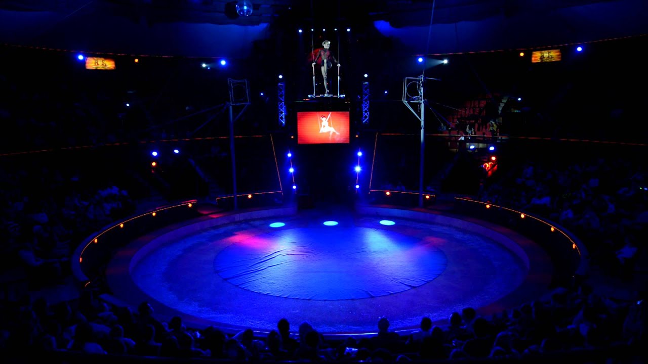 Elisabeth Axt Washington trapeze - YouTube