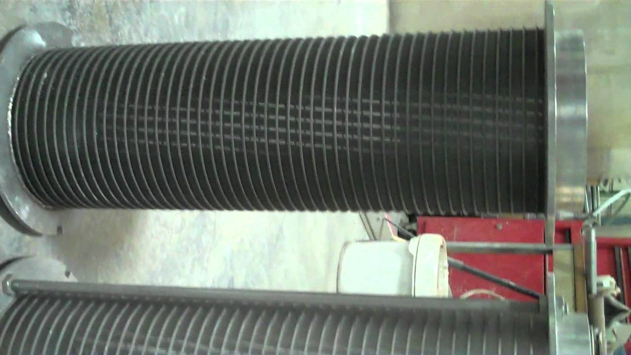 30 Mesh vs 12 Mesh Wedge Wire.MP4 - YouTube