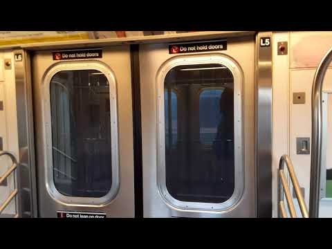 7 train R188 door chime - YouTube
