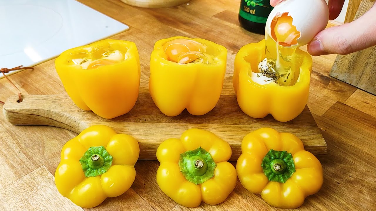 Put an egg into a pepper and you will be amazed! Stuffed peppers recipe ...