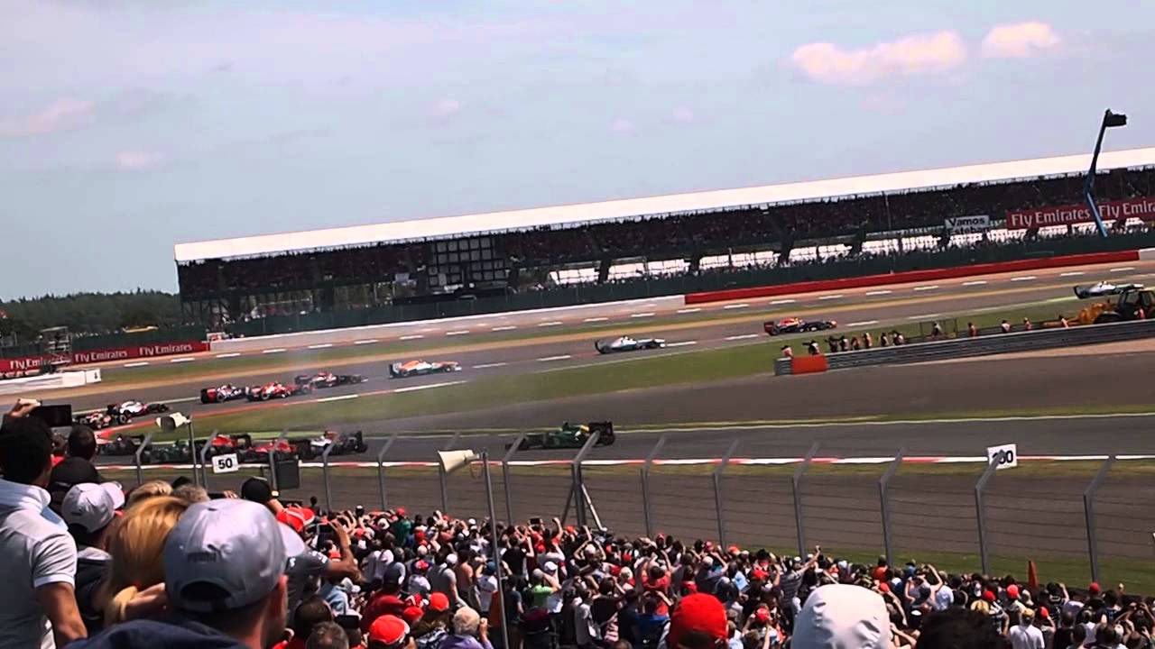F1 Silverstone 2013 Farm curve - YouTube
