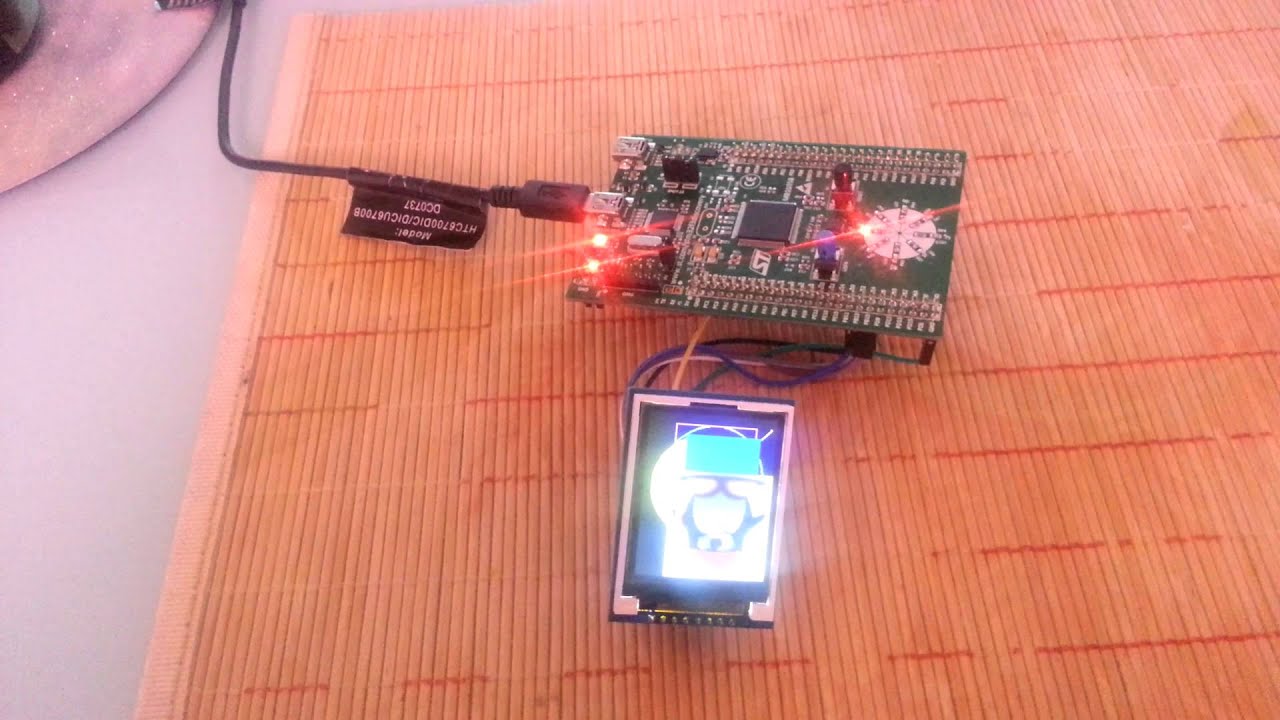 Demo_st7735 - YouTube