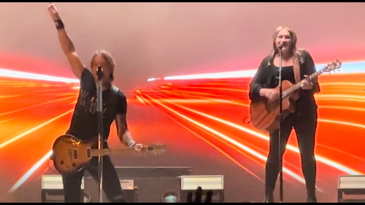 Keith Urban - Straight Line, Live Concert, "High and Alive" World Tour ...