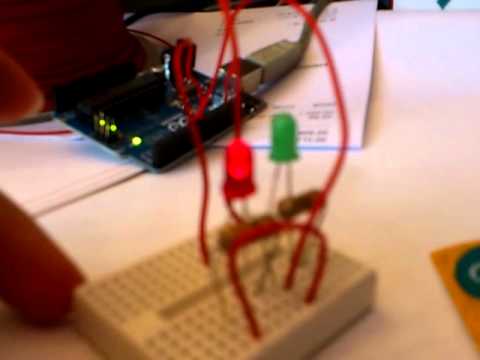 Arduino red and green light - YouTube