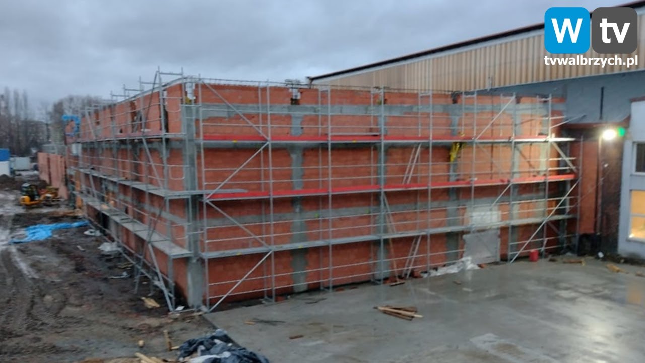 Telewizja Wałbrzych - Nowa hala Mando powstaje w dawnym WAGAMU - YouTube